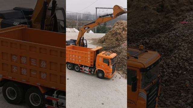 SRS-RC BEST OF RC TRUCKS STUCKING// RC TRUCKS STRUGGLING IN SAND//RC DIGGER VOLVO RESCUE[#2]