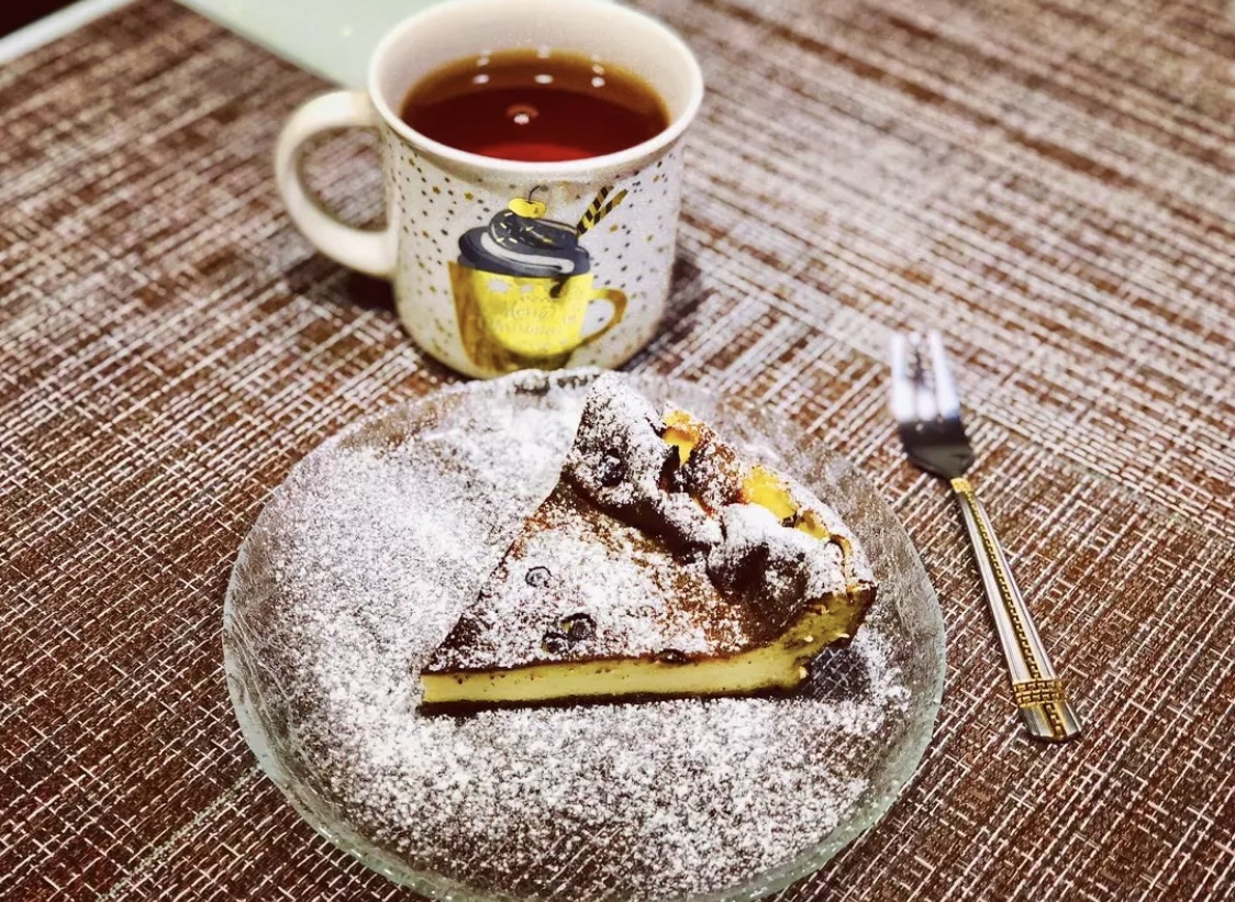 Нежнейшая, быстрая и невероятно легкая в приготовлении творожная запеканка!