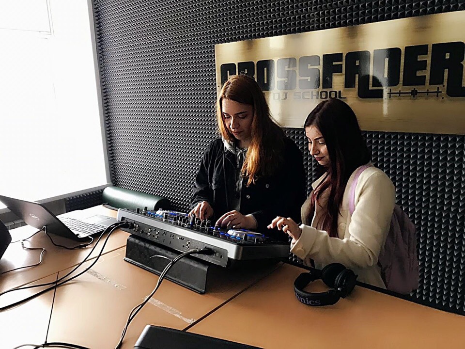 Открытие курсов по диджеингу на контроллере 2018 год. в г. Норильск