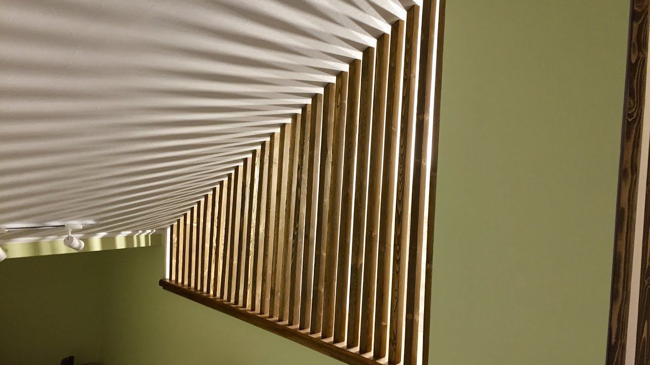 Деревянные подоконники и декоративная перегородка из рейки