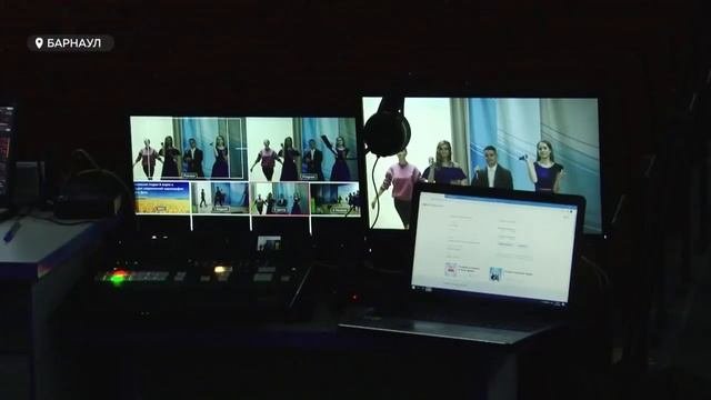 В АлтГПУ прошел праздничный концерт, посвященный Дню учителя