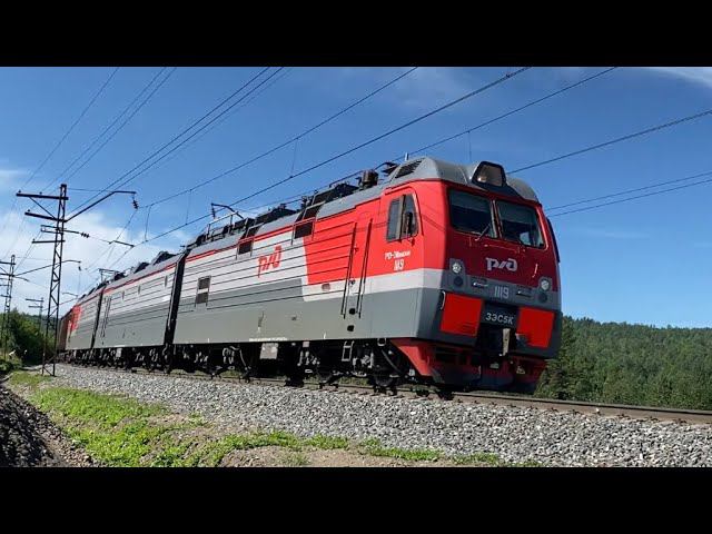 3ЭС5К-1119 с грузовым поездом следует через перевалы в районе оз. Байкал