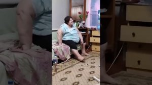 Елена Прекрасная слушает народные песни