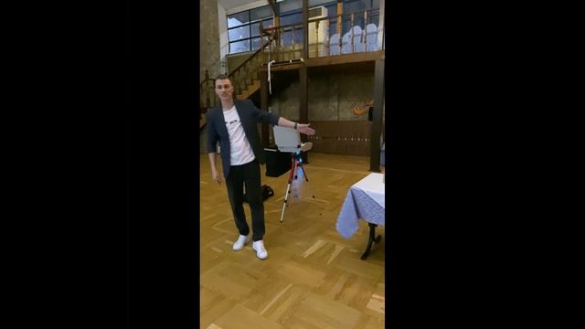 ПОКАЗАЛ ОПАСНЫЙ НОМЕР | РАБОТАЮ В РЕСТОРАНЕ КЛУБ | ВЛОГИ