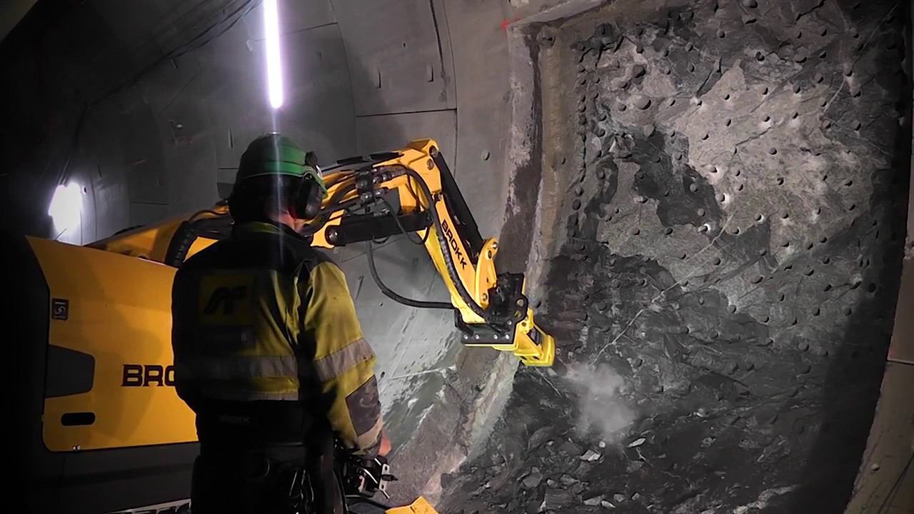 Демонтажные роботы BROKK. Строительство тоннелей.