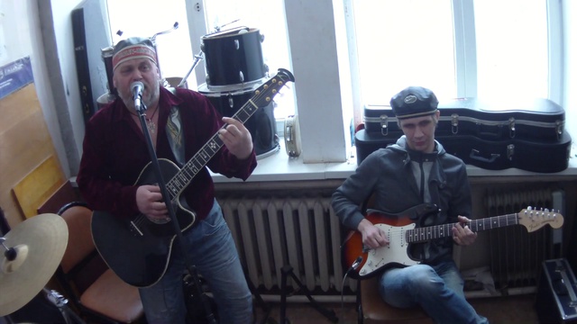 Гарик Грин и группа "НА ТРОИХ" - Майдан