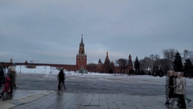 За кремлевской стеной.. Что там?