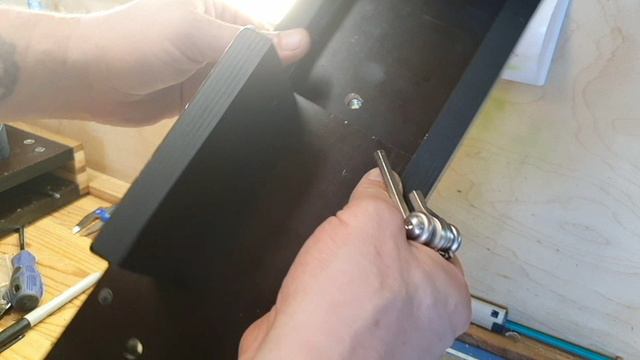 Очень простая модель  в изготовлении.. Мини гриндер своими руками. DIY mini grinder