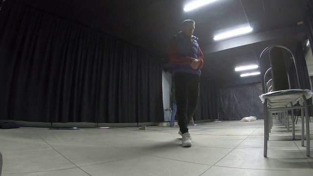 2022.02.27 - строим  театр фокусников  в Лазаревском ...