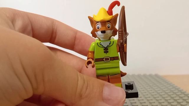 Обзор на LEGO минифигурку Робин Гуд. Из серии минифигурок 100 лет Диснэй. Disnep.