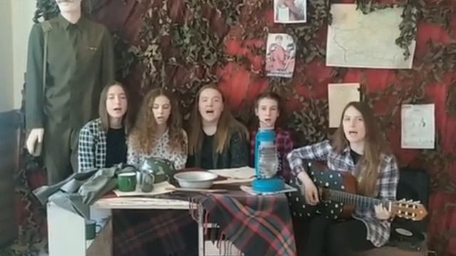 На поле танки грохотали