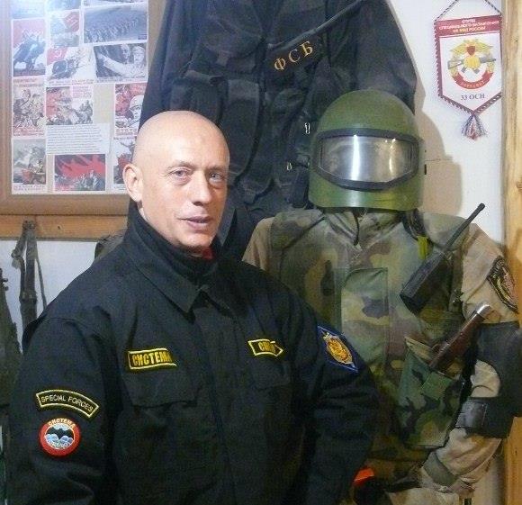 Не удается выбить нож у жесткого противника. Вадим Старов переход с ударов на болевой прием.