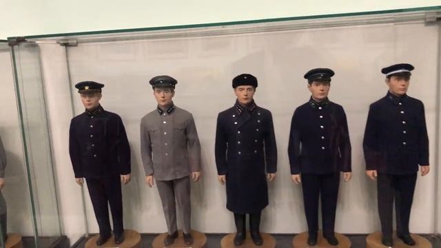 ЭВОЛЮЦИЯ ФОРМЫ ЖЕЛЕЗНОДОРОЖНИКОВ.