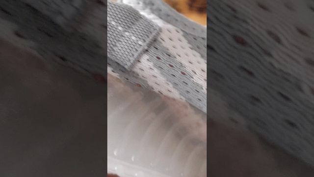 Кроссовки