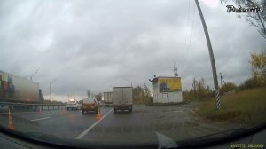 Авария у деревни Чудиново  трасса М7 утро 7.10.2022. Водятлы за рулем. Дорожные войны..mp4