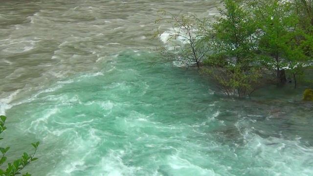 Горная река. Абхазия. Музыка Вадим Манцев (NikaDim).