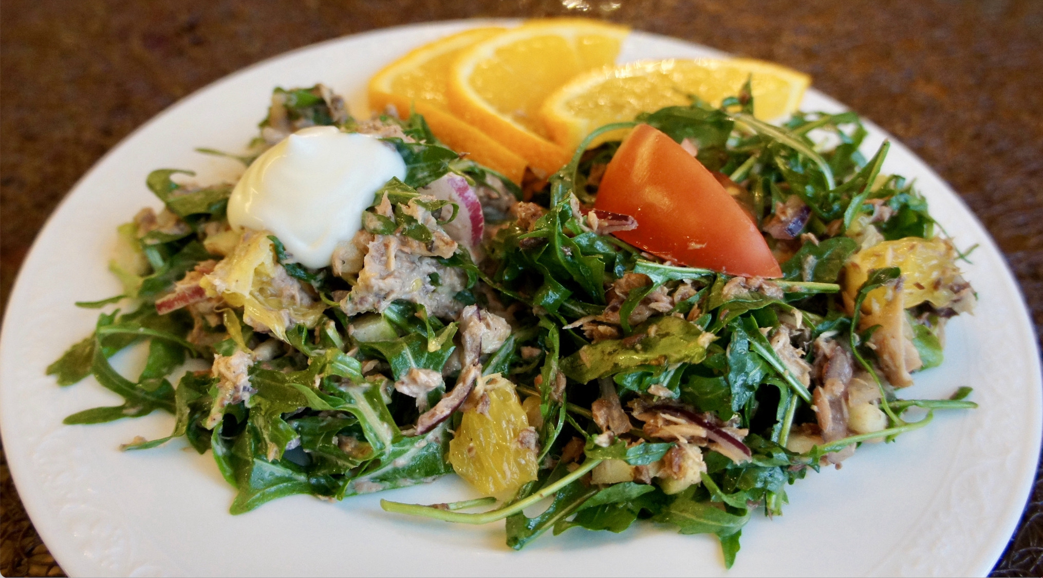 Салат с тунцом в двух заправках ?