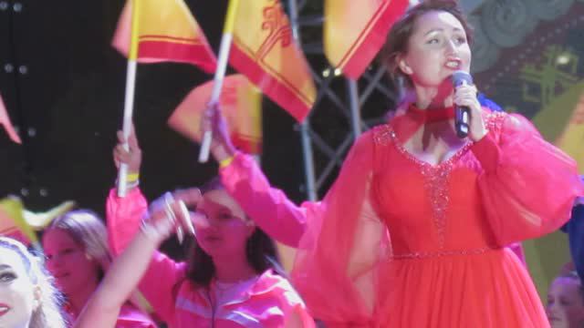 звучит гимн чувашской республики