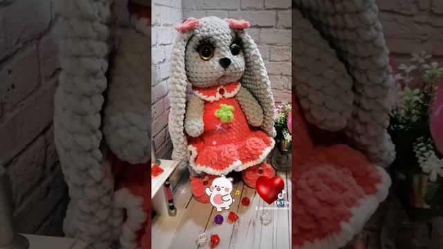 Зайка амигуруми ручной работы 36 см