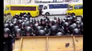 Евромайдан - мирный ли