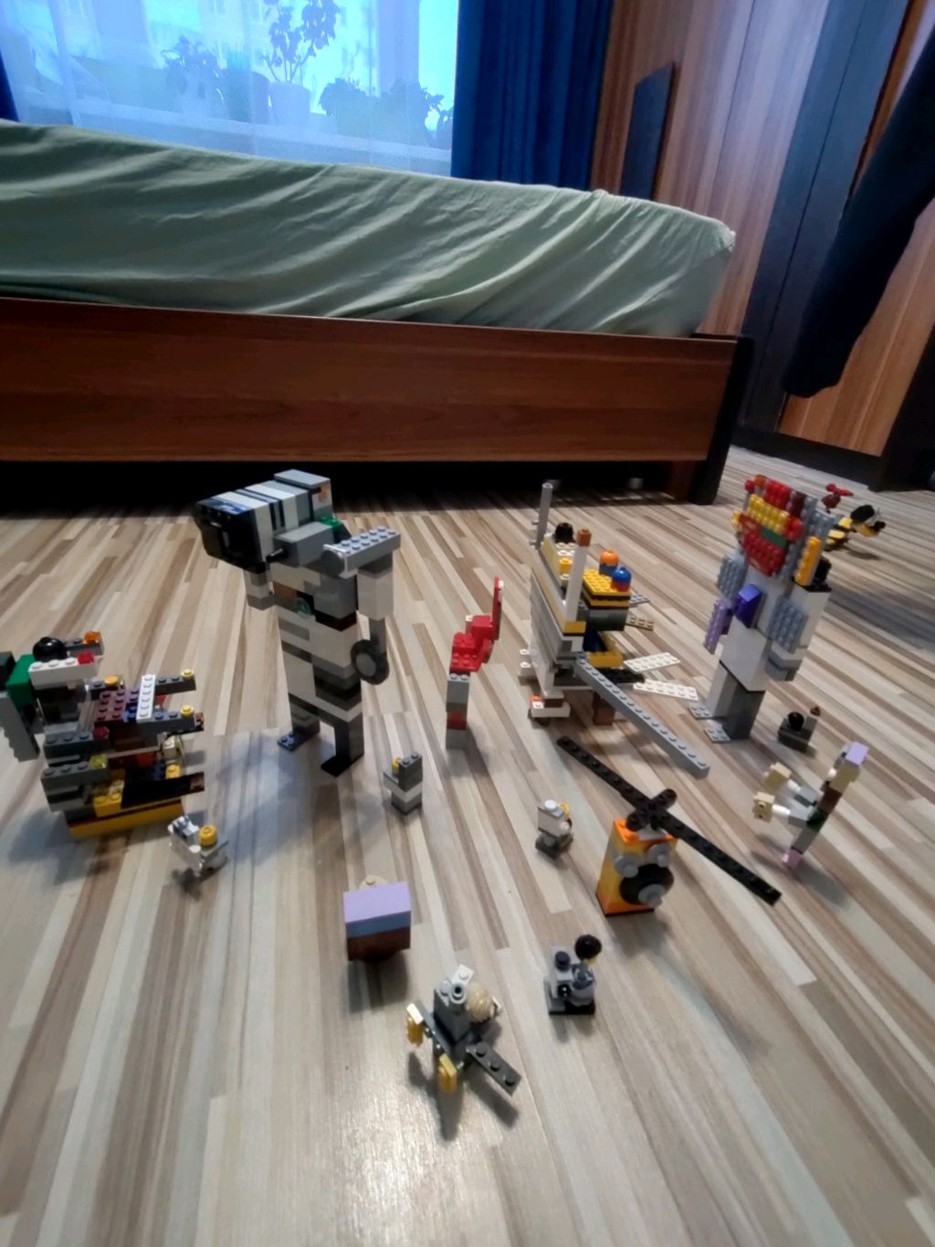 делаю всех титанов из lego в прямом эфире