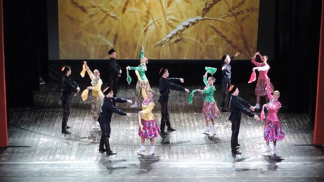 (Гала-концерт) Ансамбль народного танца «Самоцветы» - «Казачий пляс» (2017)