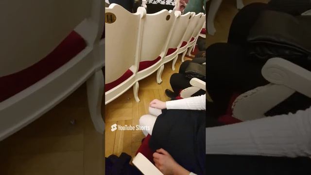 В театре. Этикет - это главное. Варвара Раль