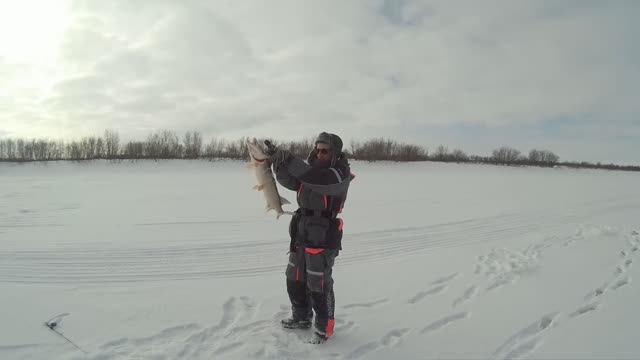 Рыболовные сюжеты часть 3