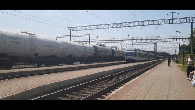 ВЛ80 с грузовым поездом по станции "Степянка"