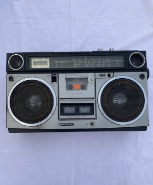 Винтажный бумбокс SANYO M 9990 • AM-FM Стерео-бумбокс-ЯПОНИЯ-1979-года