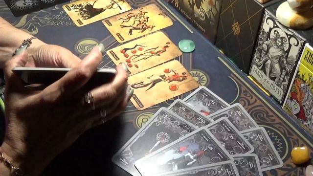 О ЧЕМ РАССКАЖЕТ ВАША РУКА +СОВЕТ #расклад на таро#