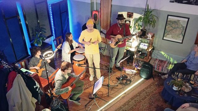 01. Wamos a Gozar / LOO4SHIY и OJO ROJO