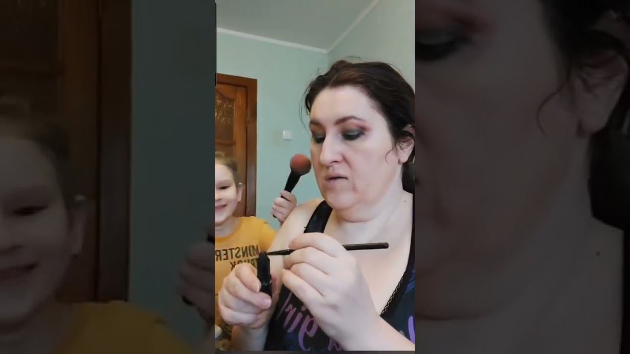 Вариант макияжа на 8 марта