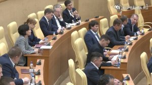 Льготное жилье и повышение зарплат. Какие законопроекты приняли депутаты ЗСО