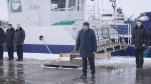 Торжественная церемония поднятия флага