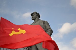 Триумф Советской науки (12 апреля)
