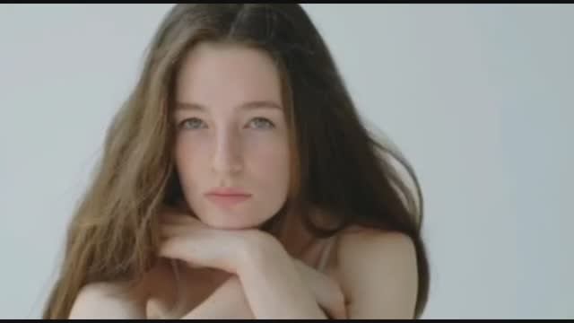 «Но иногда ножом вскрывая вену, приходится уничтожать гангрену, чтоб чернота не скрыла белый свет!»