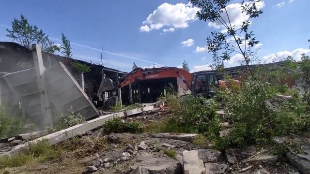 Экскаватор Hitachi ZX210 LCN в работе