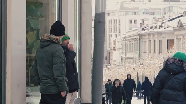 ПРАНК _ ПСИХ НАПАЛ СО СПИНЫ - реакция на ЗАТОЧКУ (EDWARD BIL)