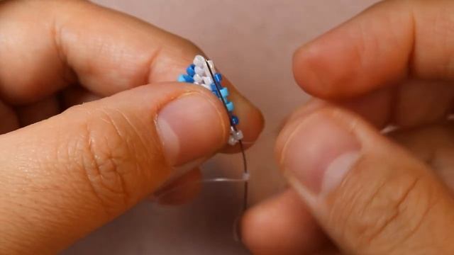 Кулон -پلاک  ظریف و زیبای منجوقی  Beading pendant stylish model alleen with seedbeads
