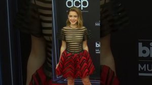 2019 Red Carpet Music Awards Super Star Fashion Show (35)