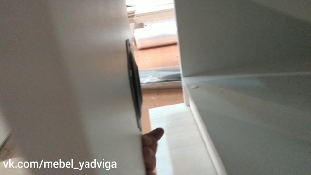 Мебель Ядвига. Маникюрный стол МС9 + дополнительная полочка под лаки