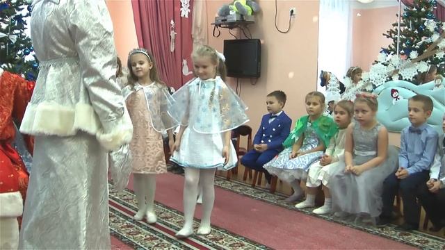 Новогодний утренник в детсаду
