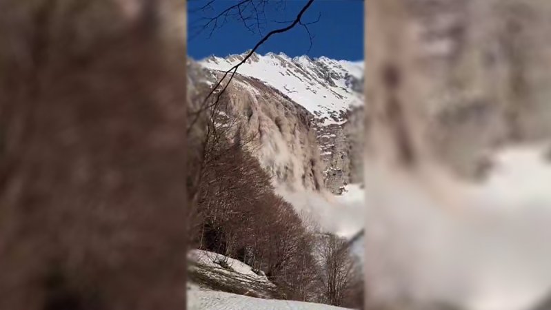 В районе горы Фишт сошла мокрая лавина
