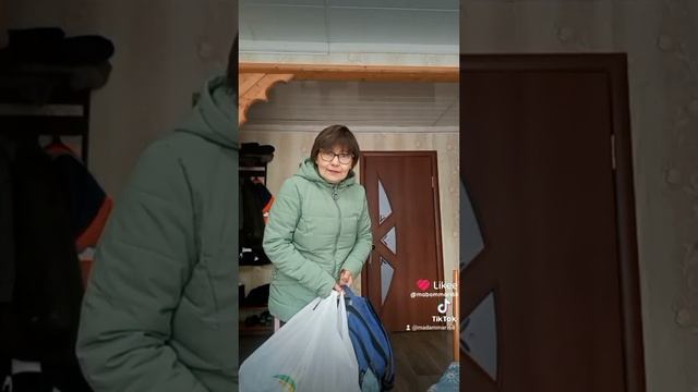 Мама пришла, молочка принесла.?