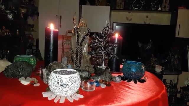 ФОМА НЕВЕРУЮЩИЙ ИЛИ САМОЗАЩИТА ОТ СТРАХА. ВЕДЬМИНА ИЗБА ИНГА ХОСРОЕВА