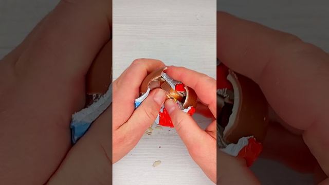 КАК ОТКРЫТЬ КИНДЕР СЮРПРИЗ ЗА 3 СЕКУНДЫ?!