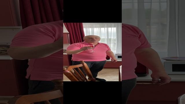 Адвокат поблагодарил Сталина за то что русские люди ЖИВЕМ в своей стране за счет ядерного щита!