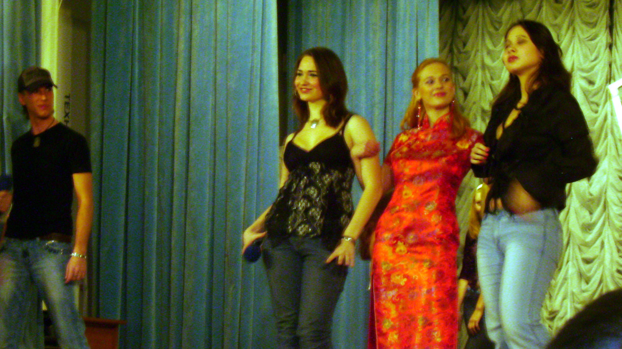 УЧЕБНЫЙ РОМАН, или СТРАСТИ ПО GLAMOUR'У (2007)