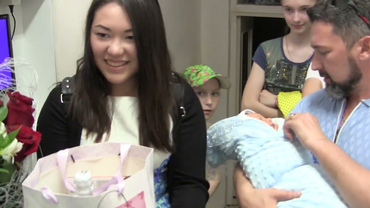 Как нас с сыном встречал муж в роддомеВстреча папы с сыном